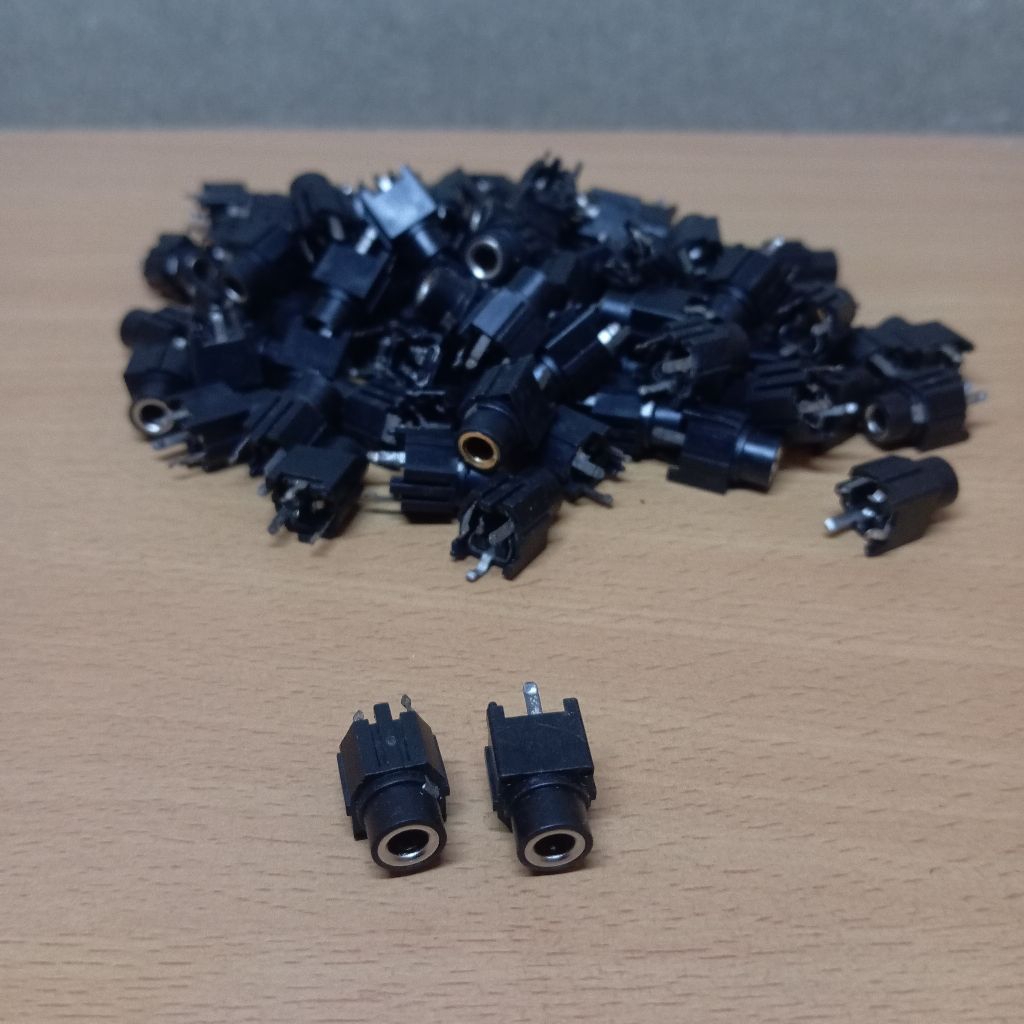 Jual Socket aux socket audio 3.5mm | Shopee Indonesia