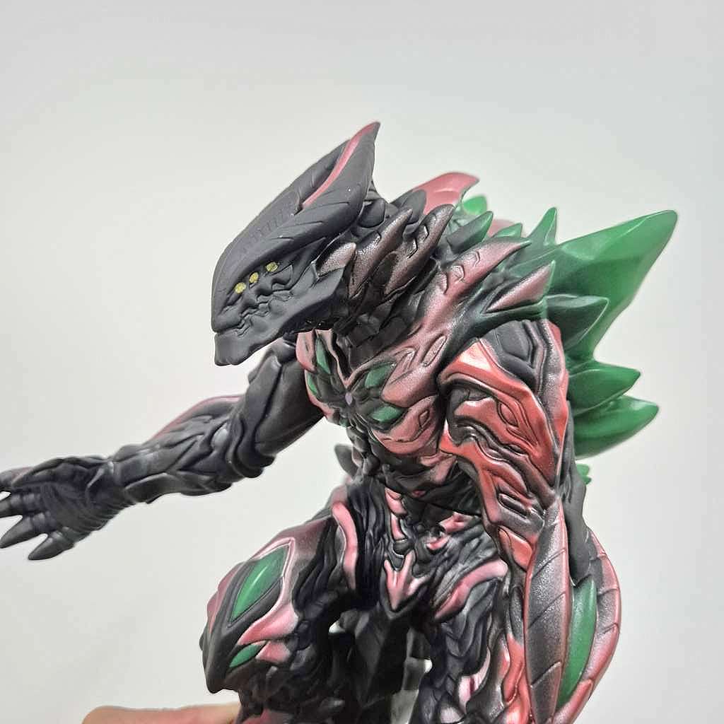 Jual Figure Monster Arch Belial Galaxy Kaiju Ultraman Zero Soft Vynil ...