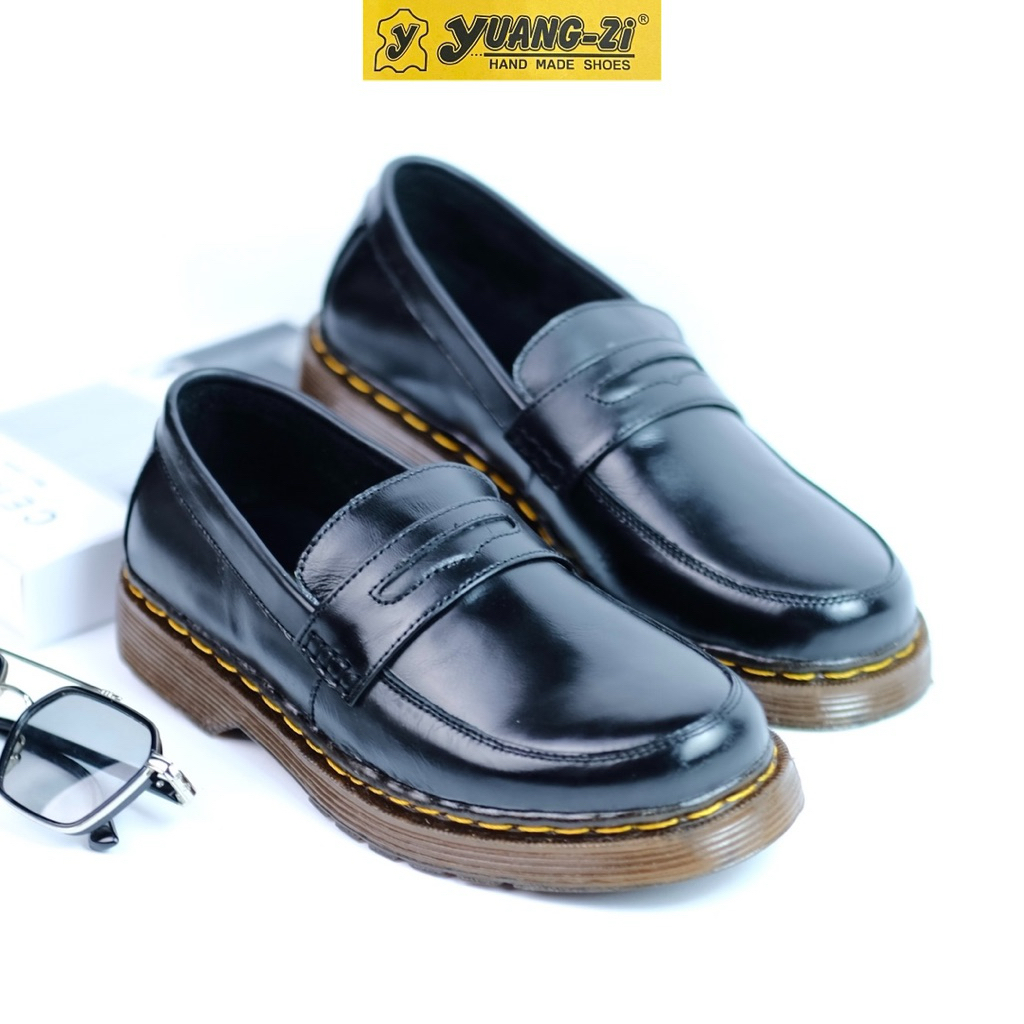 Jual Sepatu Loafers Casual Pria Kulit / Sepatu Formal Model Docmart ...
