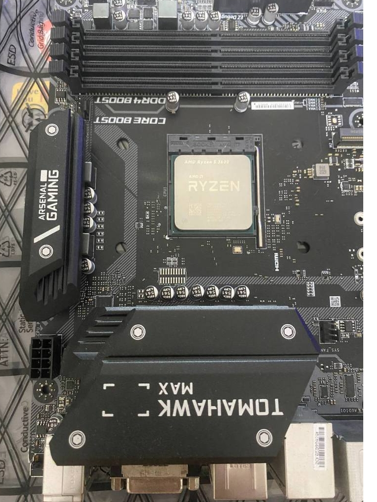 Jual Motherboard AMD Ryzen AM4 MSI B450 Tomahawk MAX | Bisa Bundling ...