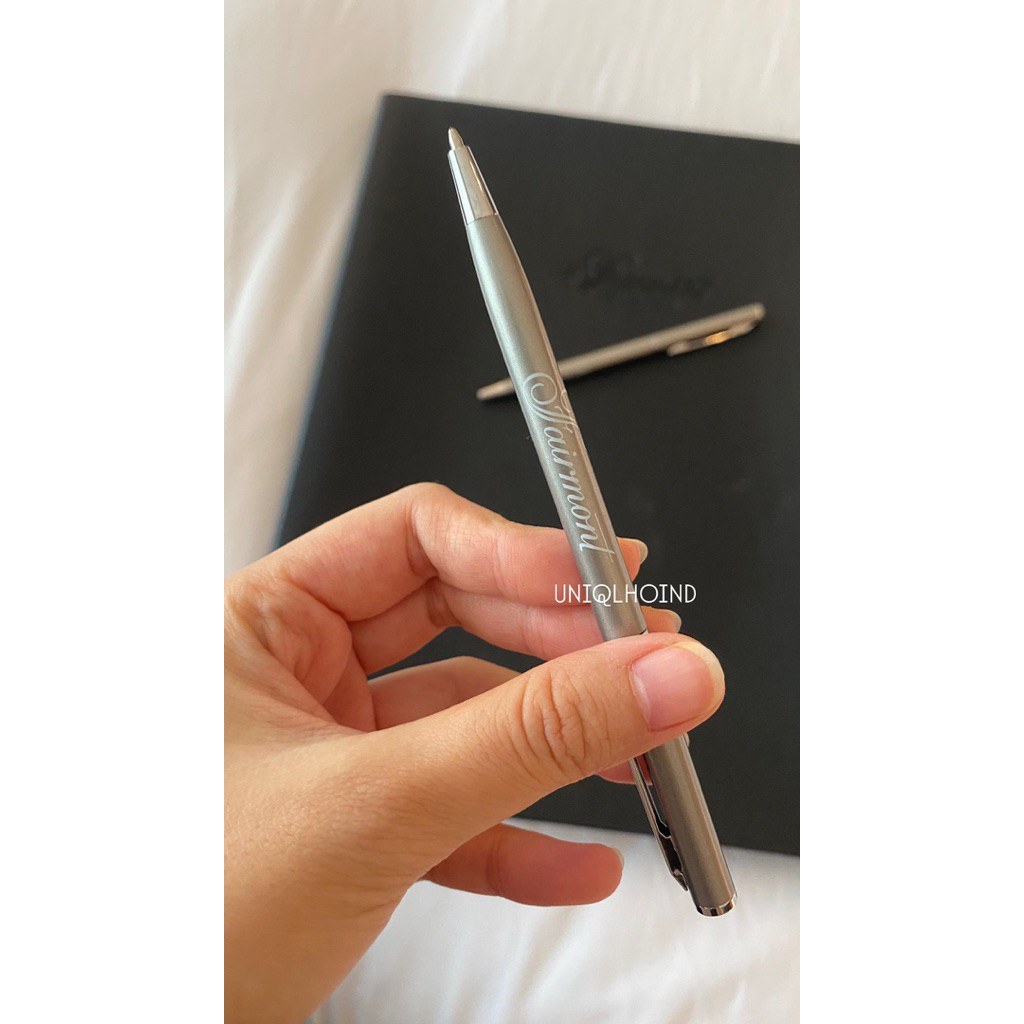 Jual BOLPEN BALLPOINT PEN HOTEL FAIRMONT SINGAPORE AMENITIES | Shopee ...