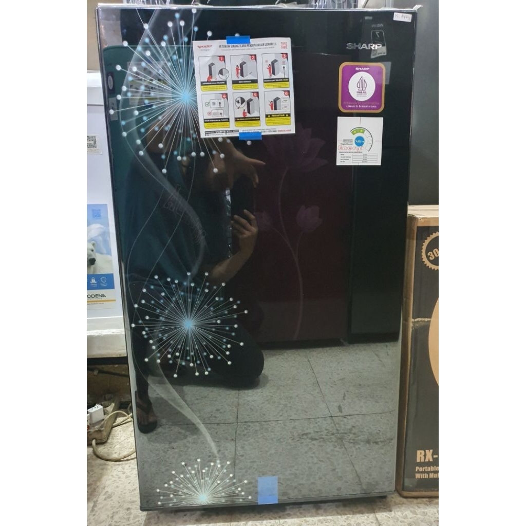 Jual Lemari es SHARP 1 PINTU SJ-X167 MG-DB | Shopee Indonesia