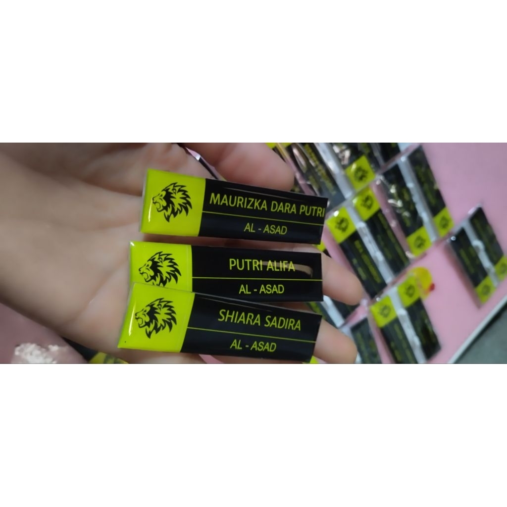 Jual NAME TAG AKRILIK | PIN NAMA | NAMA DADA DESAIN LENGKAP DILAPIS ...
