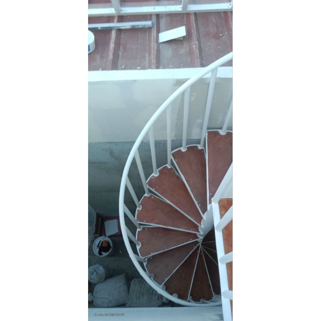 Jual Tangga Putar Minimalis motif Kayu | Shopee Indonesia