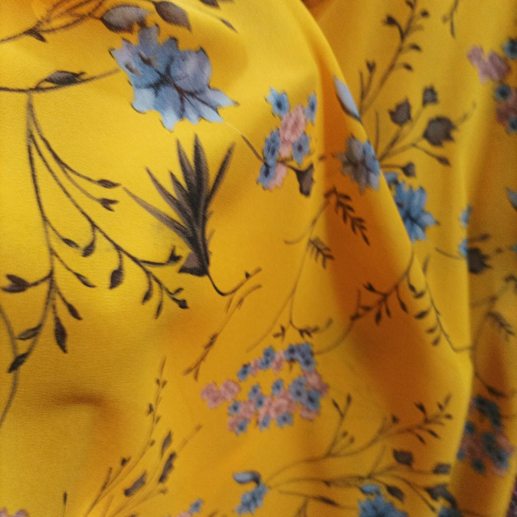 Jual Kain Zara Crepe Motif Bunga Kuning Cerah – Bahan Lembut & Flowing ...