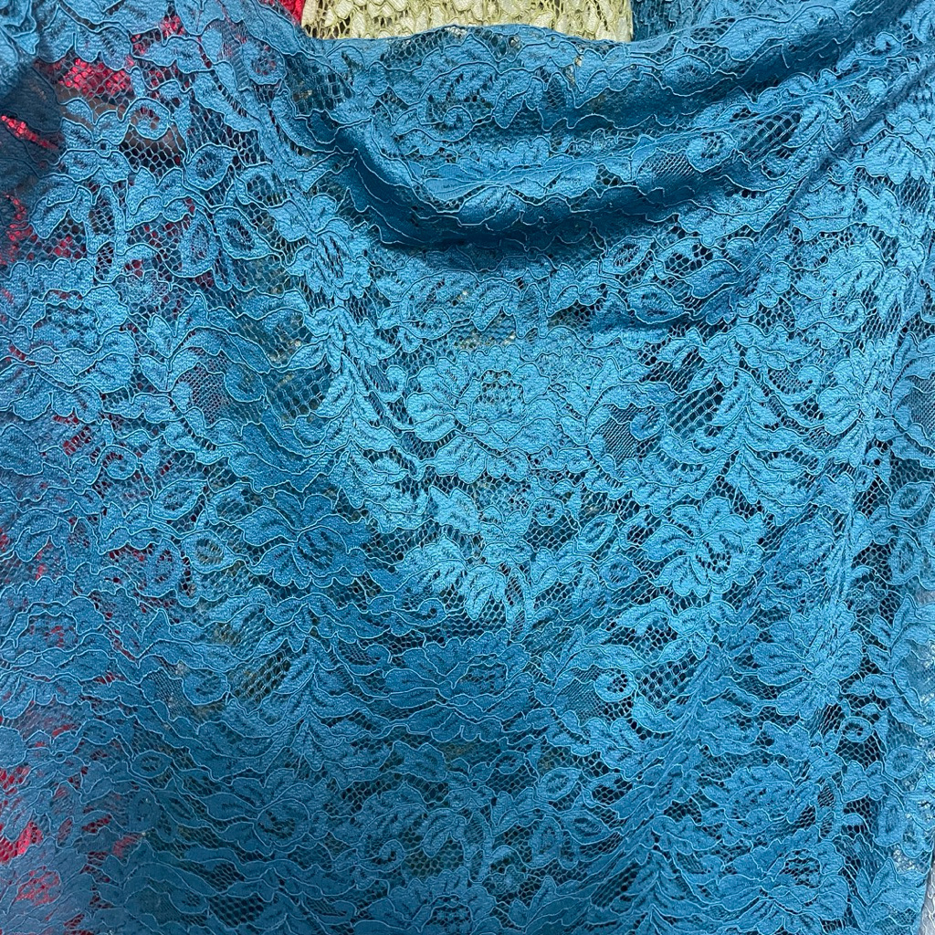 Jual kain semi prada - kain brokat semi prada - kain brokat motif bunga ...