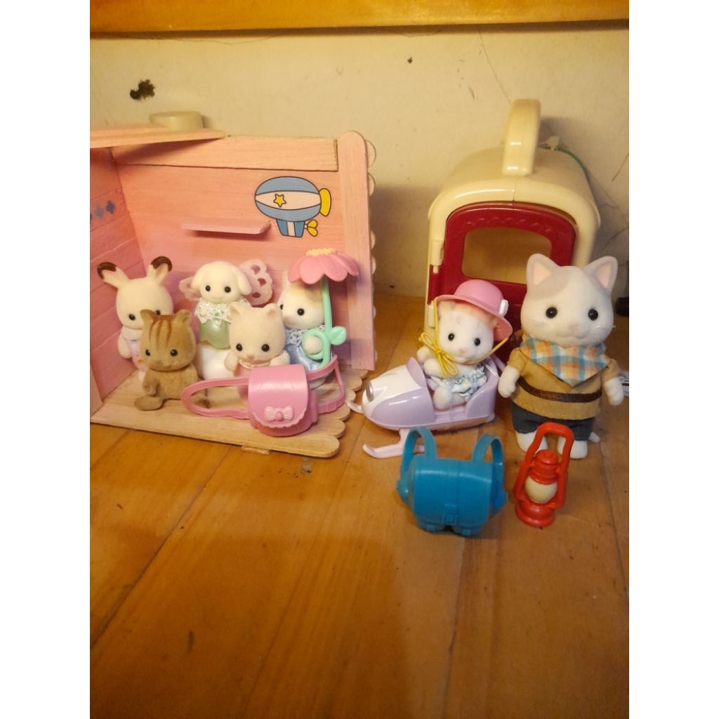 Jual sylvanian families choco rabbit flora latte cat | Shopee Indonesia