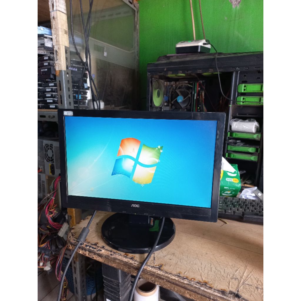 Jual monitor 16 inci wide normal bergaransi berbagai merk | Shopee ...