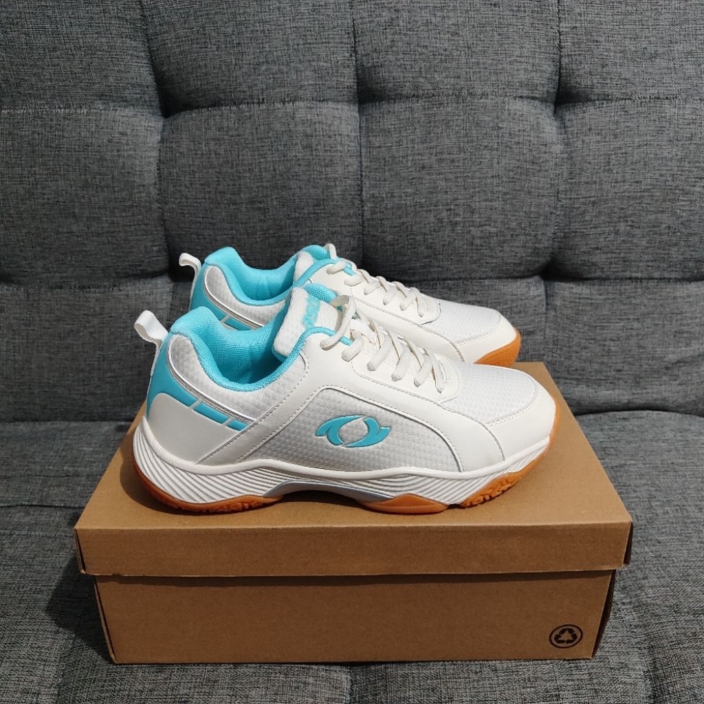 Jual Sepatu Badminton/Bulutangkis Astec KOI Women's - Beige ...