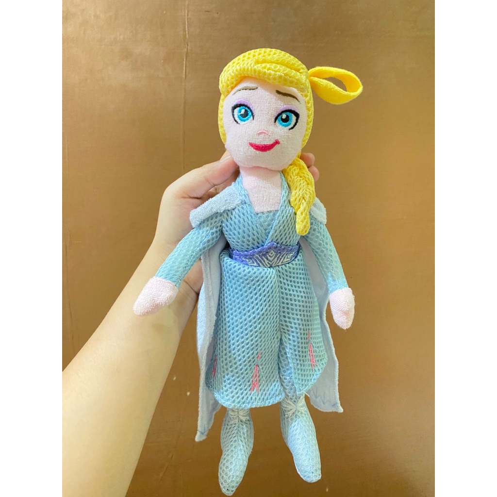 Jual Boneka Karakter Princess Elsa Frozen size 30cm Original / Boneka ...