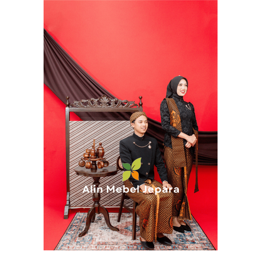 Jual Kursi Studio, Meja studio, Gantungan Batik, 1 set Properti Studio ...