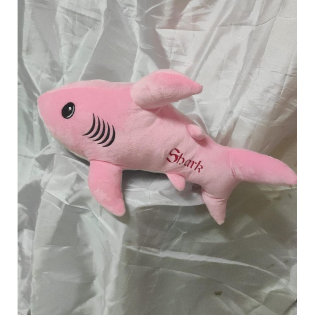 Jual Boneka ikan hiu baby shark size L 40cm Realpick murah | Shopee ...