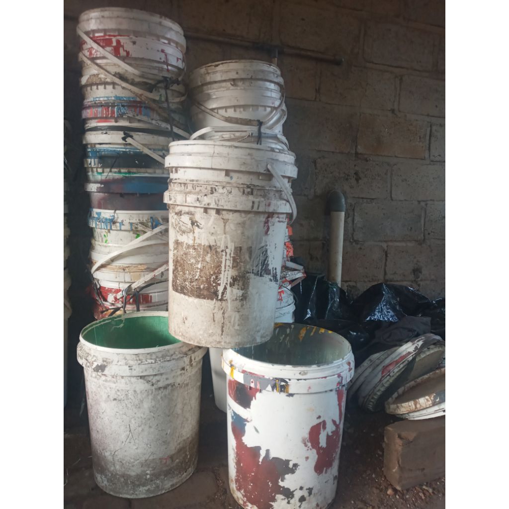 Jual ember cat ukuran 25kg + tutup dan gagang BELUM BERSIH/DI CUCI ...