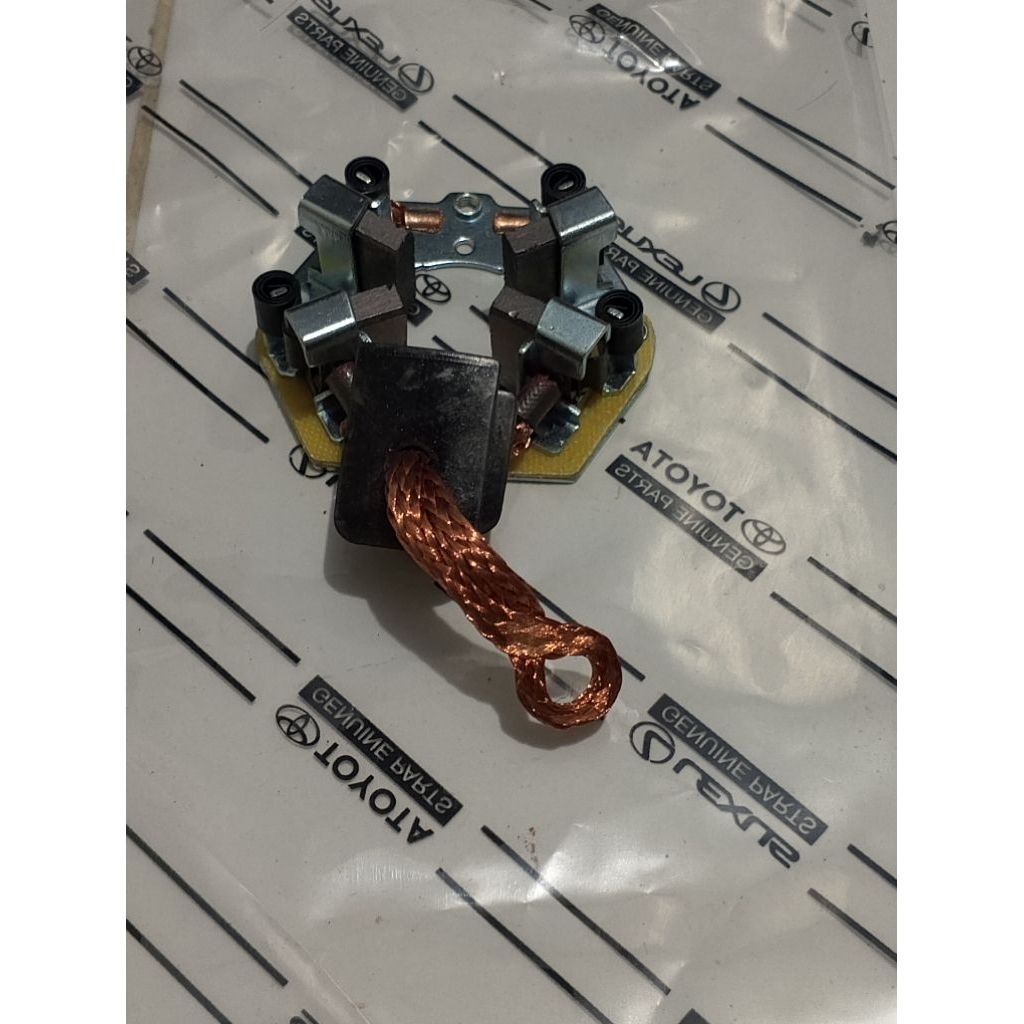 Jual HOLDER CARBON BRUSH STARTER TOYOTA INNOVA DIESEL REBORN FORTUNER ...