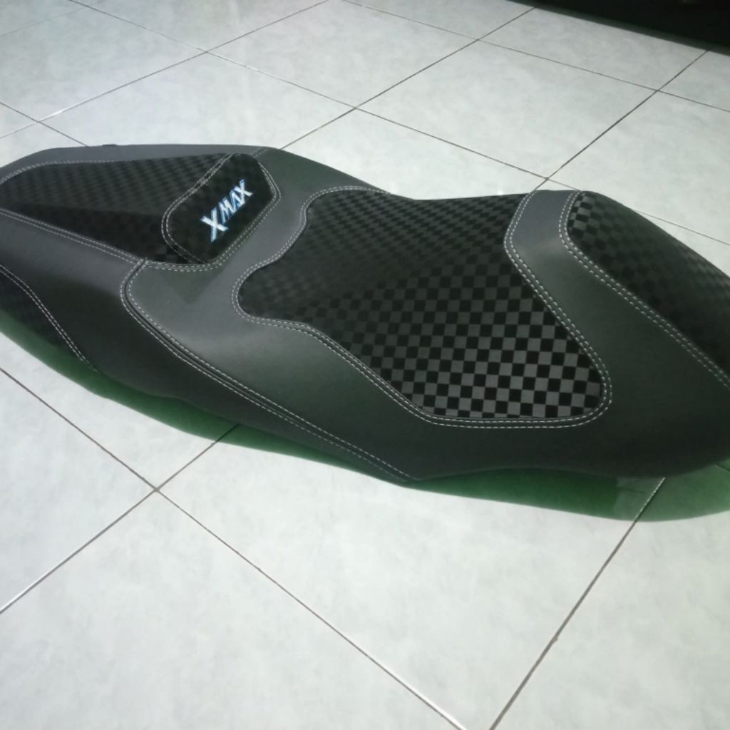 Jual Jok Motor Xmax Old Xmax New Connected MBtech Mix Catur Pendek ...