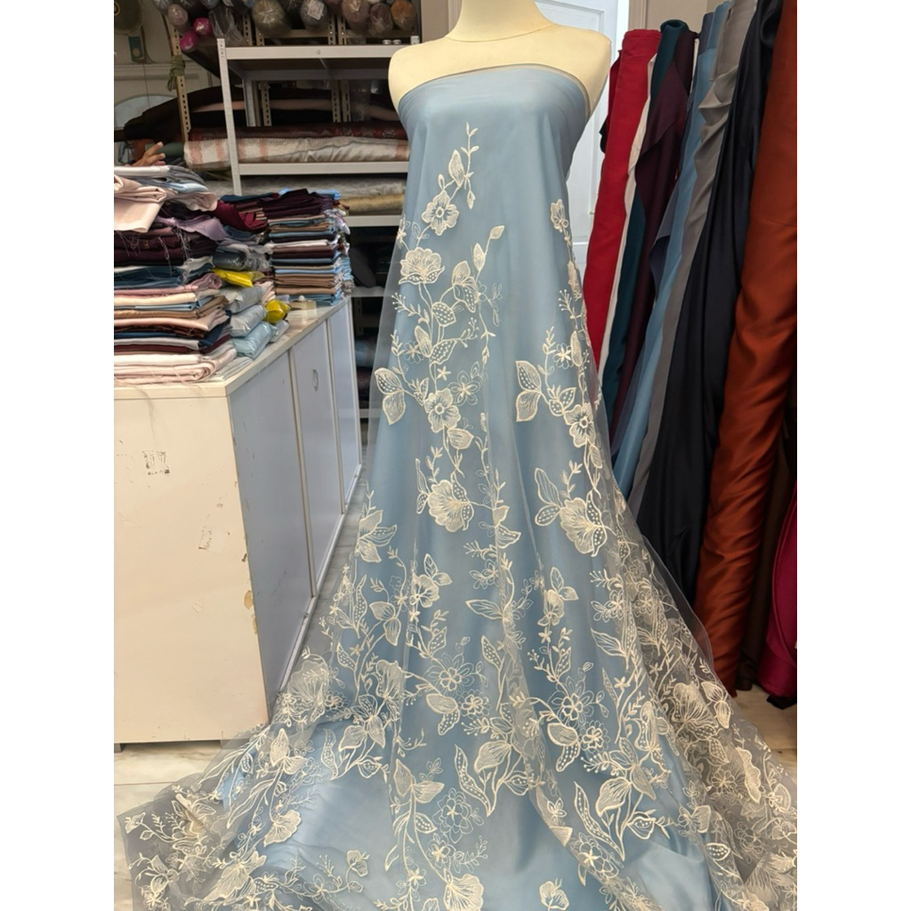 Jual Bahan Kebaya Mewah tile Brokat Embroidery Summer Floral New Series ...