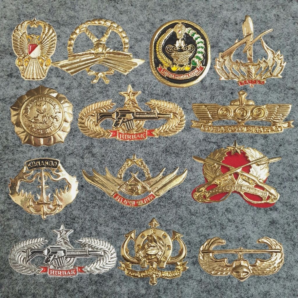 Jual Atribut TNI Pin Brevet Wing Emblem Baret Emblem Kopassus Logam ...