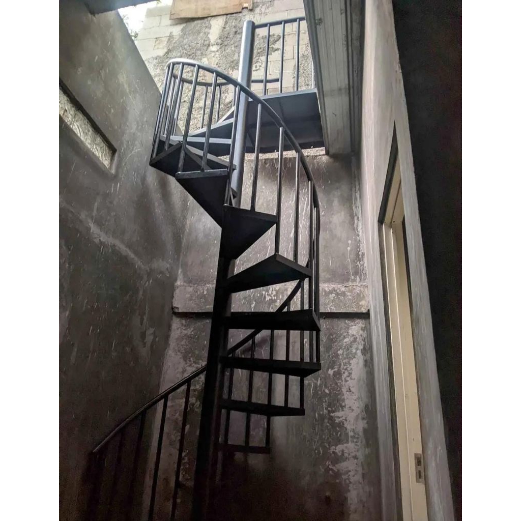 Jual TANGGA PUTAR BESI MINIMALIS | Shopee Indonesia