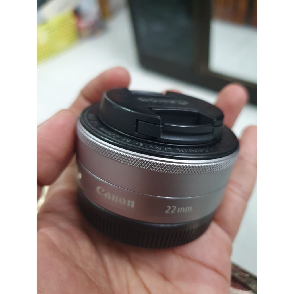 Jual lensa mirrorless canon EFM 22mm f2.0 pancake | Shopee Indonesia
