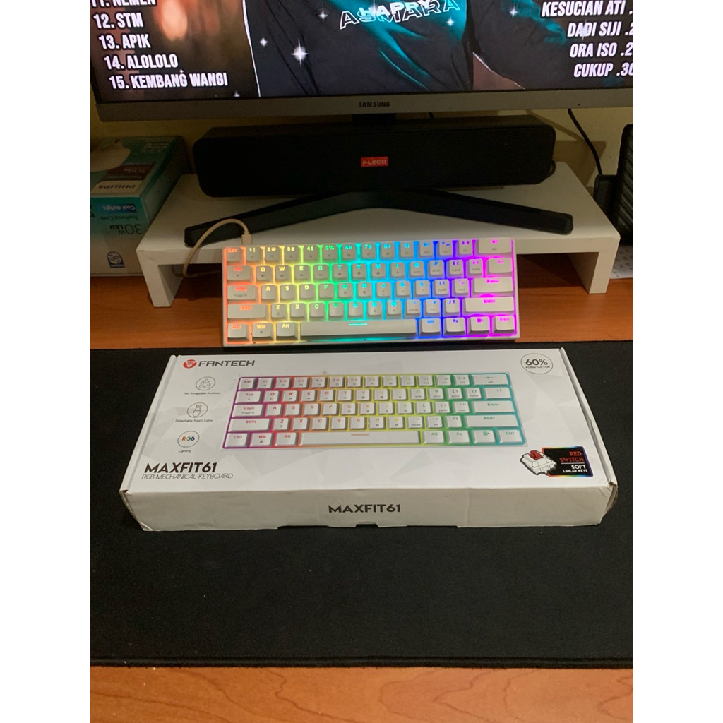 Jual keyboard fantech maxfit61 RGB | Shopee Indonesia