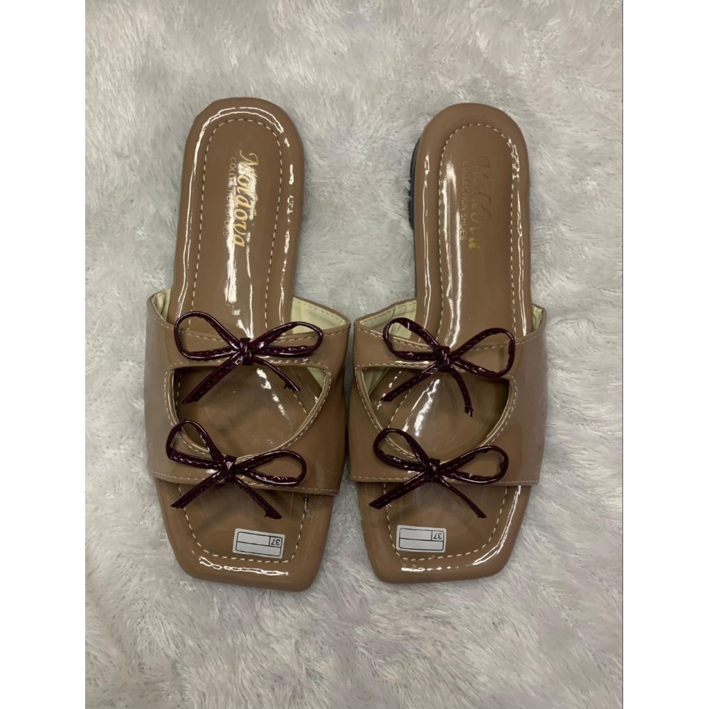 Jual SANDAL TEPLEK SUPER CANTIK DAN ELEGAN BERBAHAN EMPUK berbagai ...