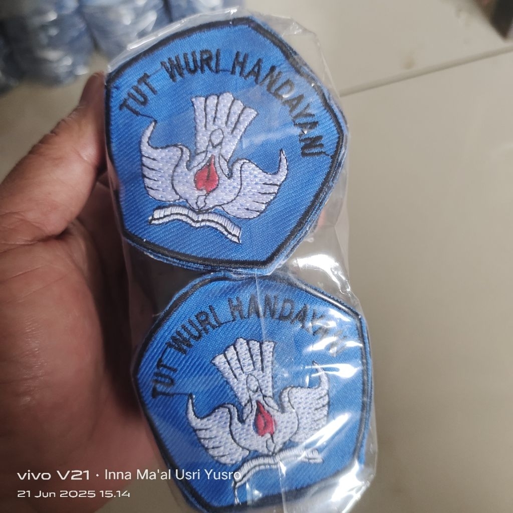 Jual Badge tut wuri handayani per pack(isi 100pcs) | Shopee Indonesia