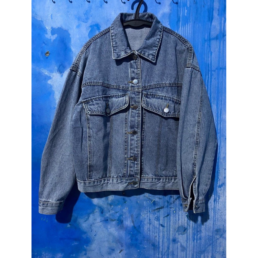 Jual jaket jeans boxy|Preloved second | Shopee Indonesia