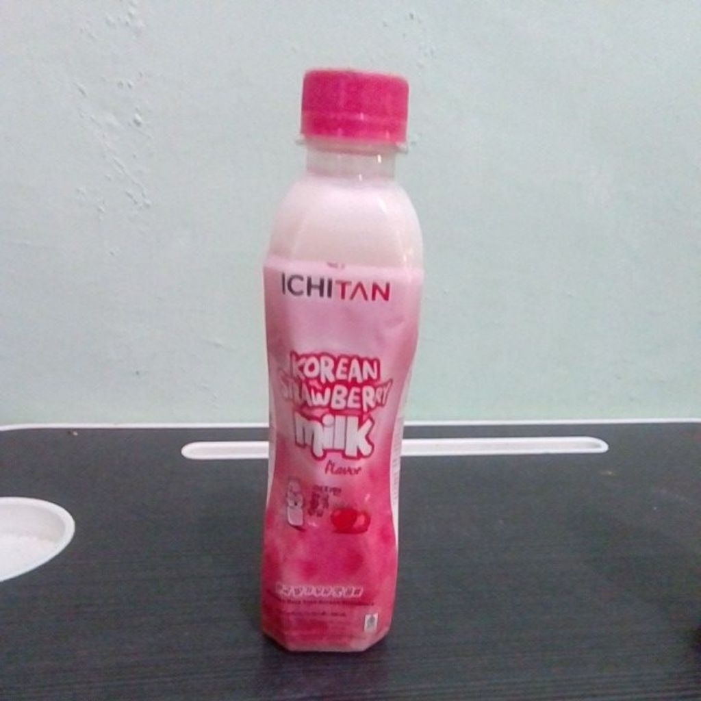 Jual ICHITAN KOREAN STRAWBERRY MILK MINUMAN KEMASAN 300ML | Shopee Indonesia