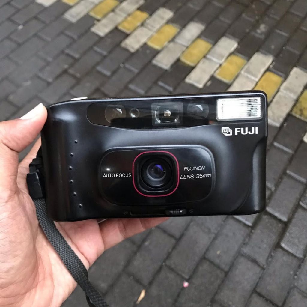 Jual KAMERA ANALOG FUJIFILM MDL 80 N DATE JAPAN | Shopee Indonesia