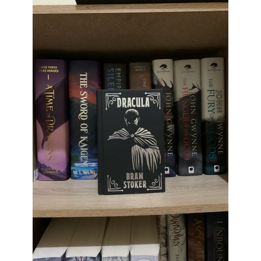 Jual Dracula by Bram Stoker (HC) | Shopee Indonesia
