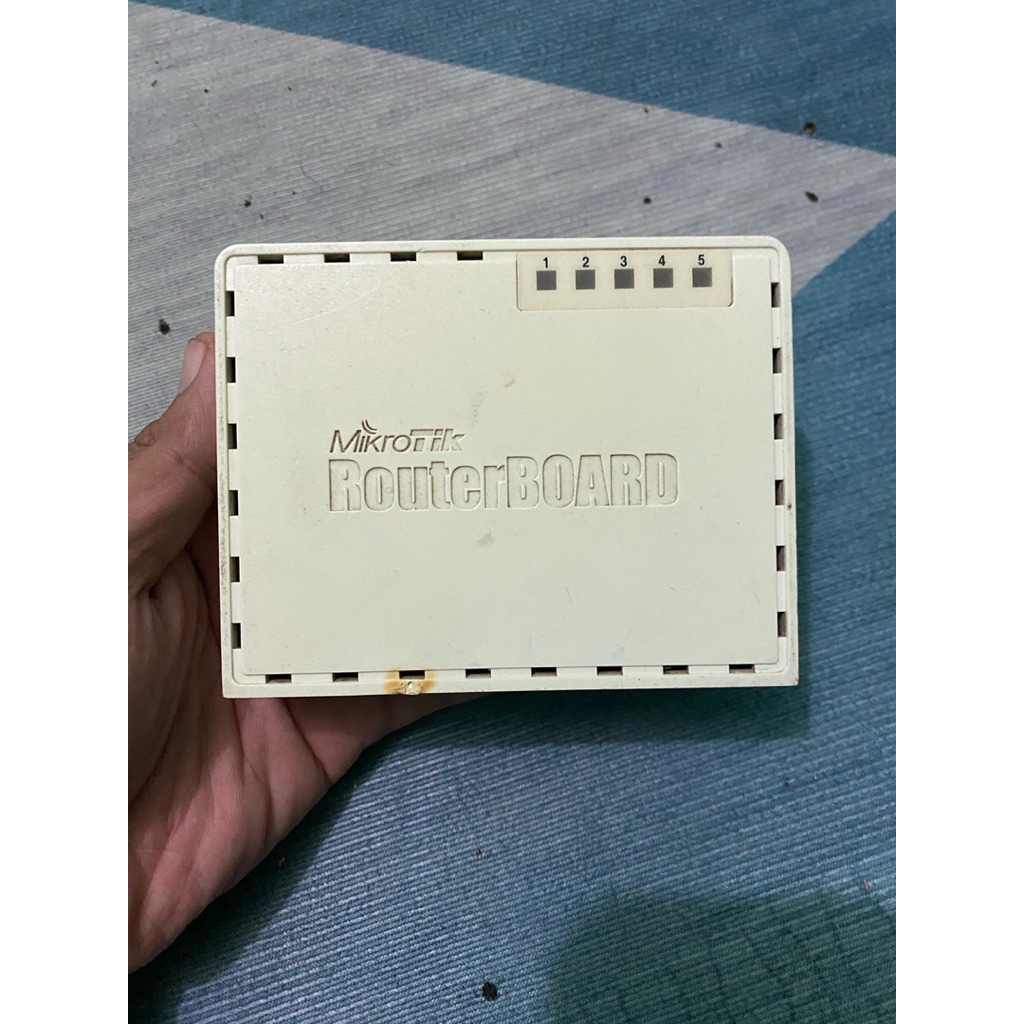 Jual Mikrotik Routerboard RB750 Normal | Shopee Indonesia