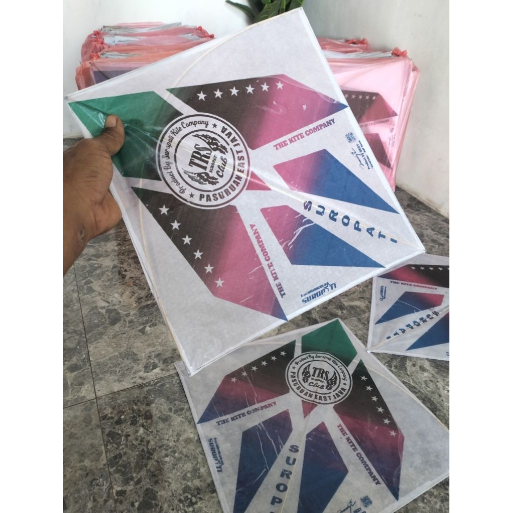 Jual layang layang 1 pics isi 40,layangan sukhoi, layangan super ...