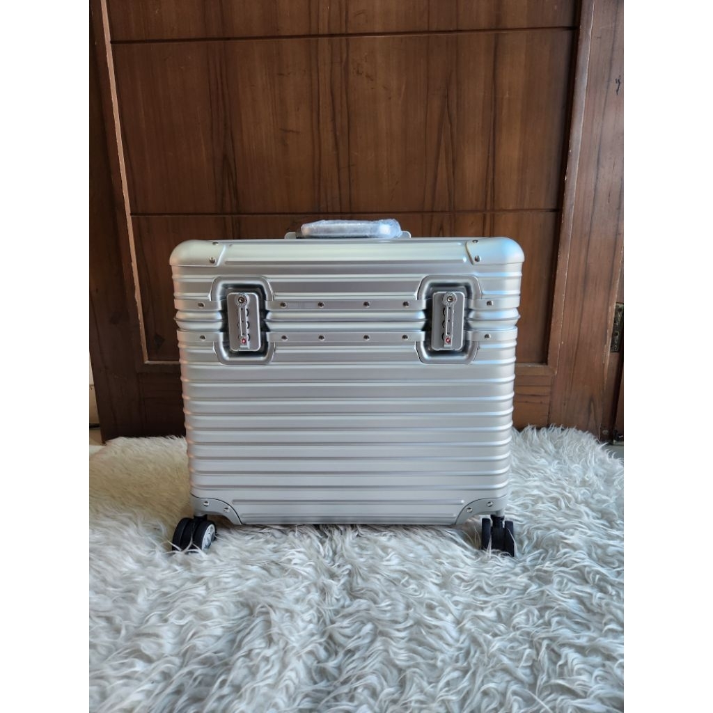 Jual Koper Rimowa Pilot 20 Inch Cabin | Shopee Indonesia