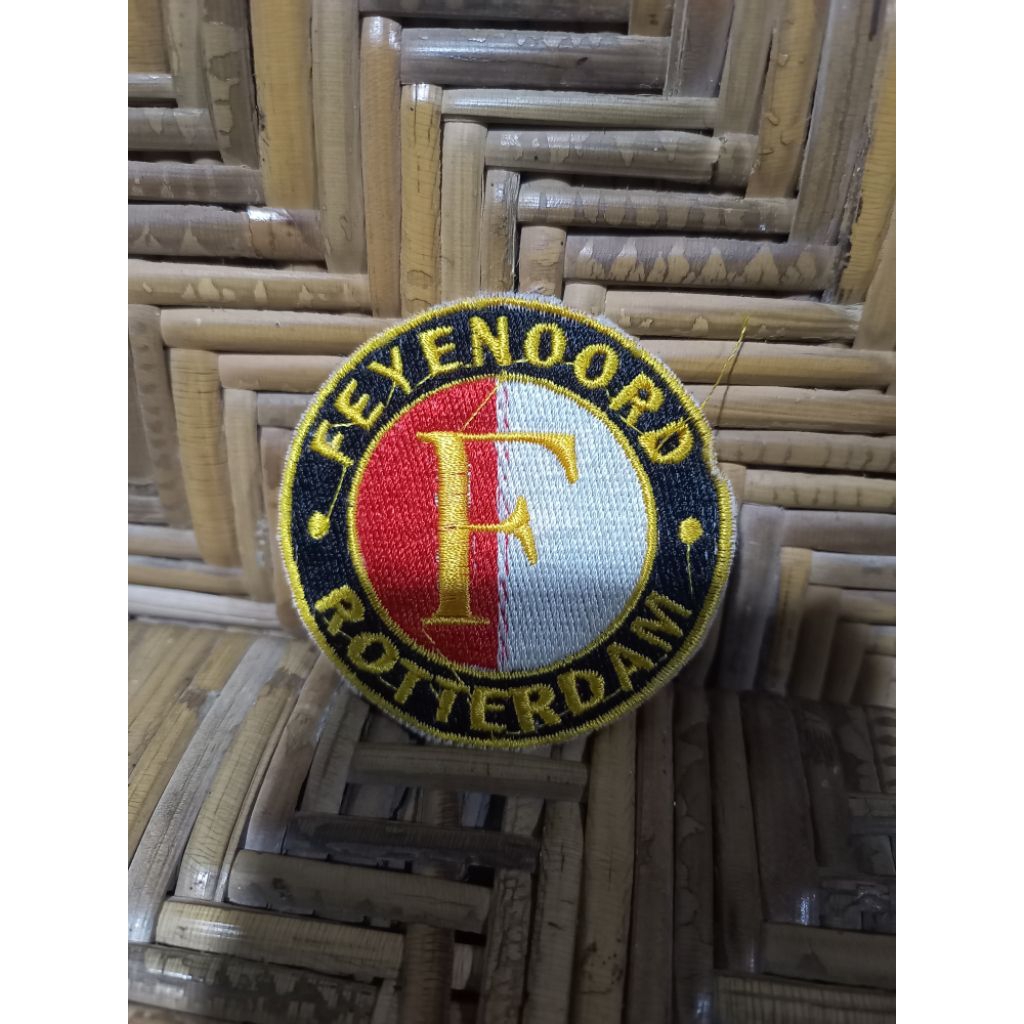 Jual emblem jadul club sepak bola feyenoord rotterdam | Shopee Indonesia