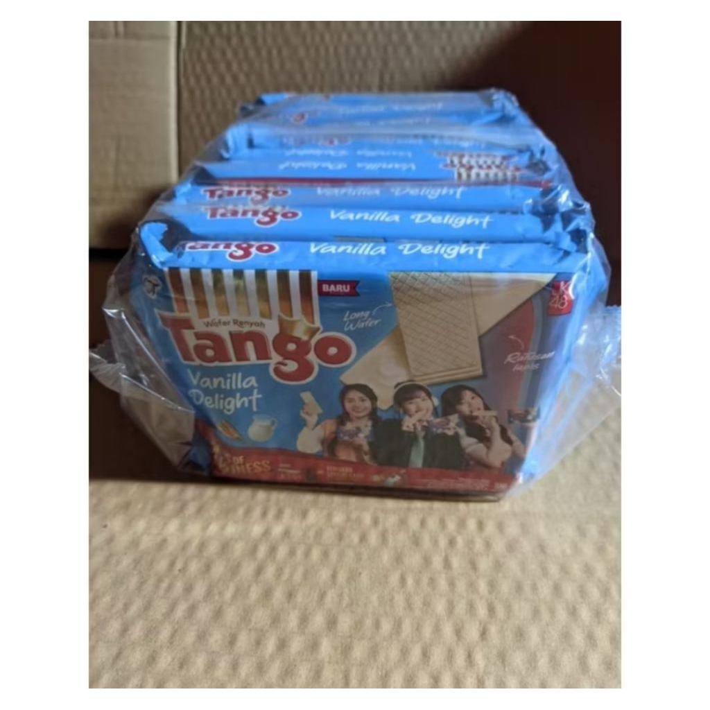 Jual Tango Wafer Rasa Chocolate Strawberry Vanilla 37 Gram Isi 10 Pcs ...
