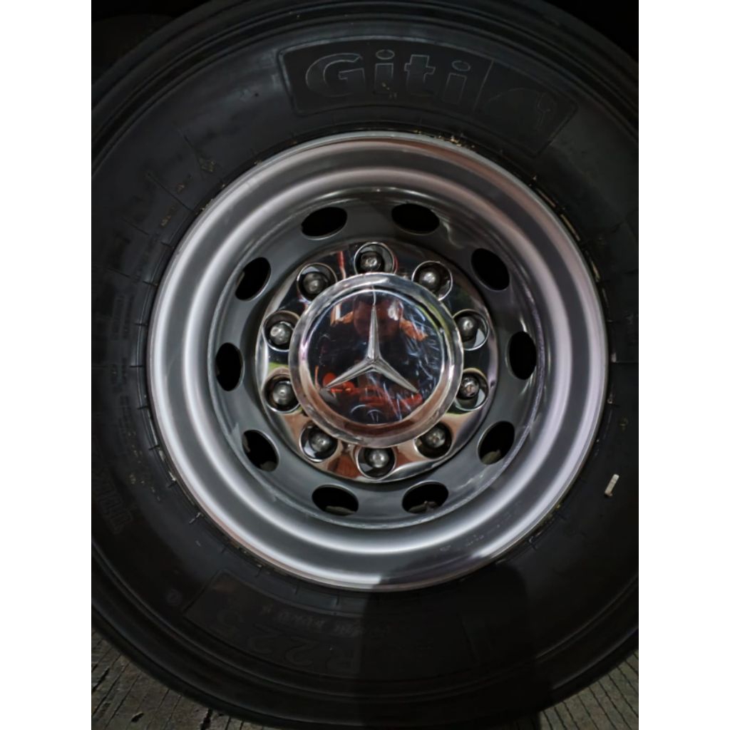 Jual TUTUP RODA BELAKANG COVER AS BUS MERCY BAUT 10#wildop#bus | Shopee ...