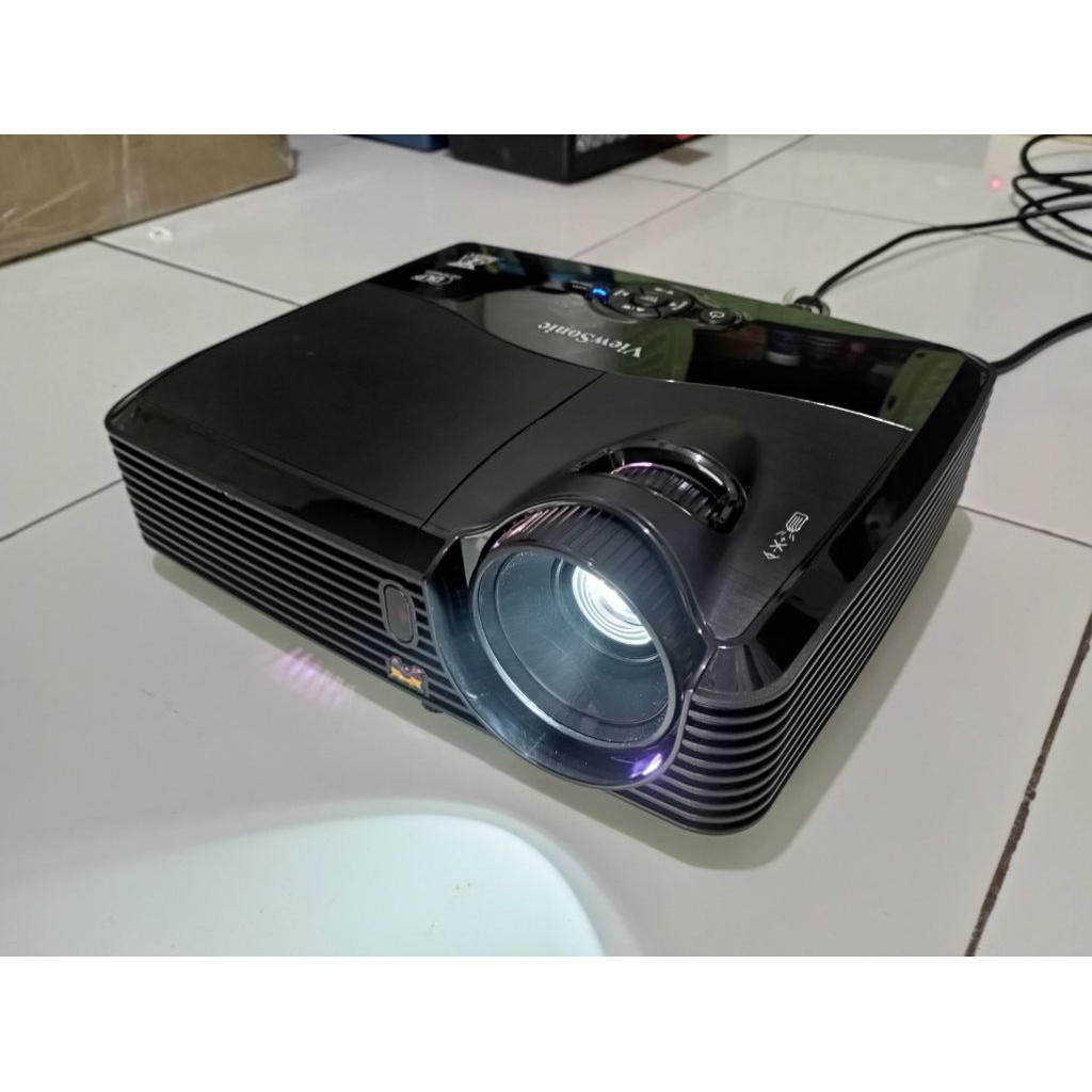 Jual Proyektor Bekas / Proyektor Viewsonic PJD5213 Mulus segel | Shopee ...