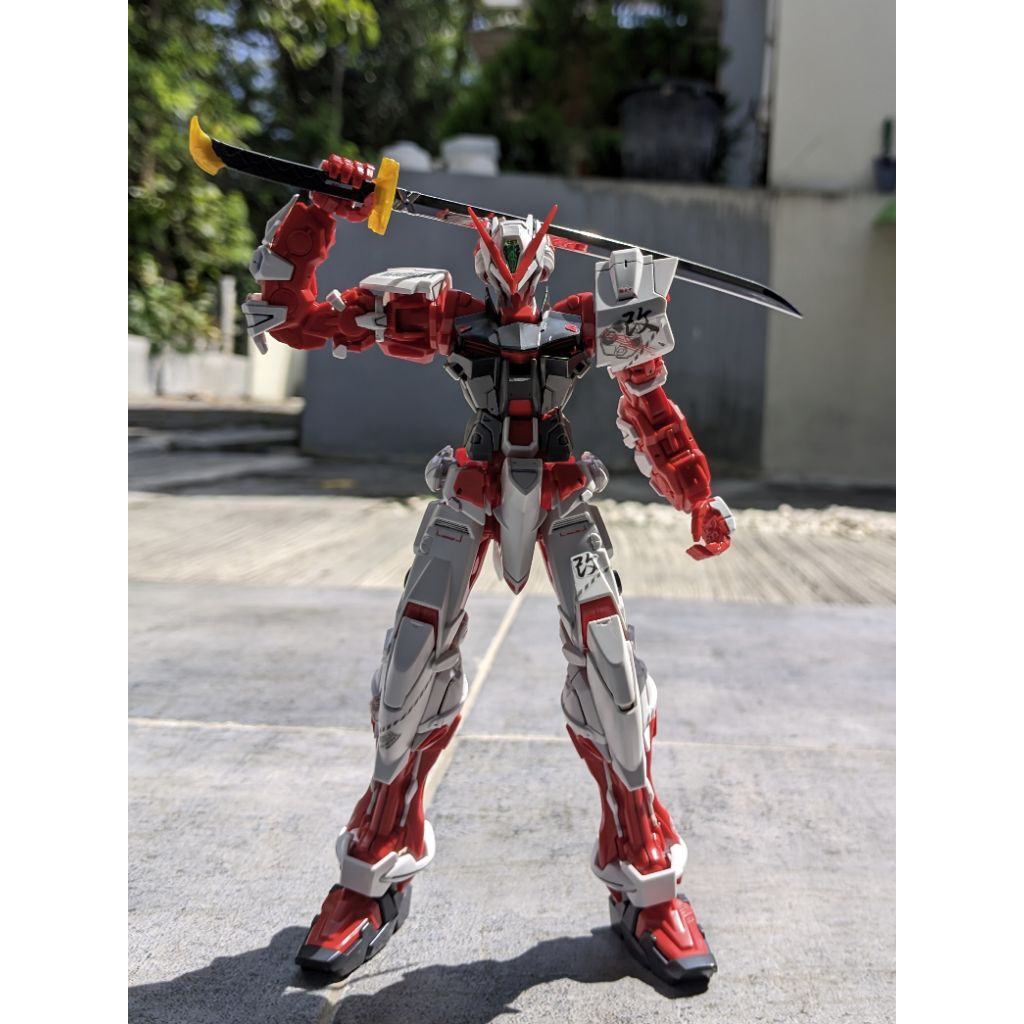 Jual mainan robot Gundam MG Astray Red Frame Kai | Shopee Indonesia