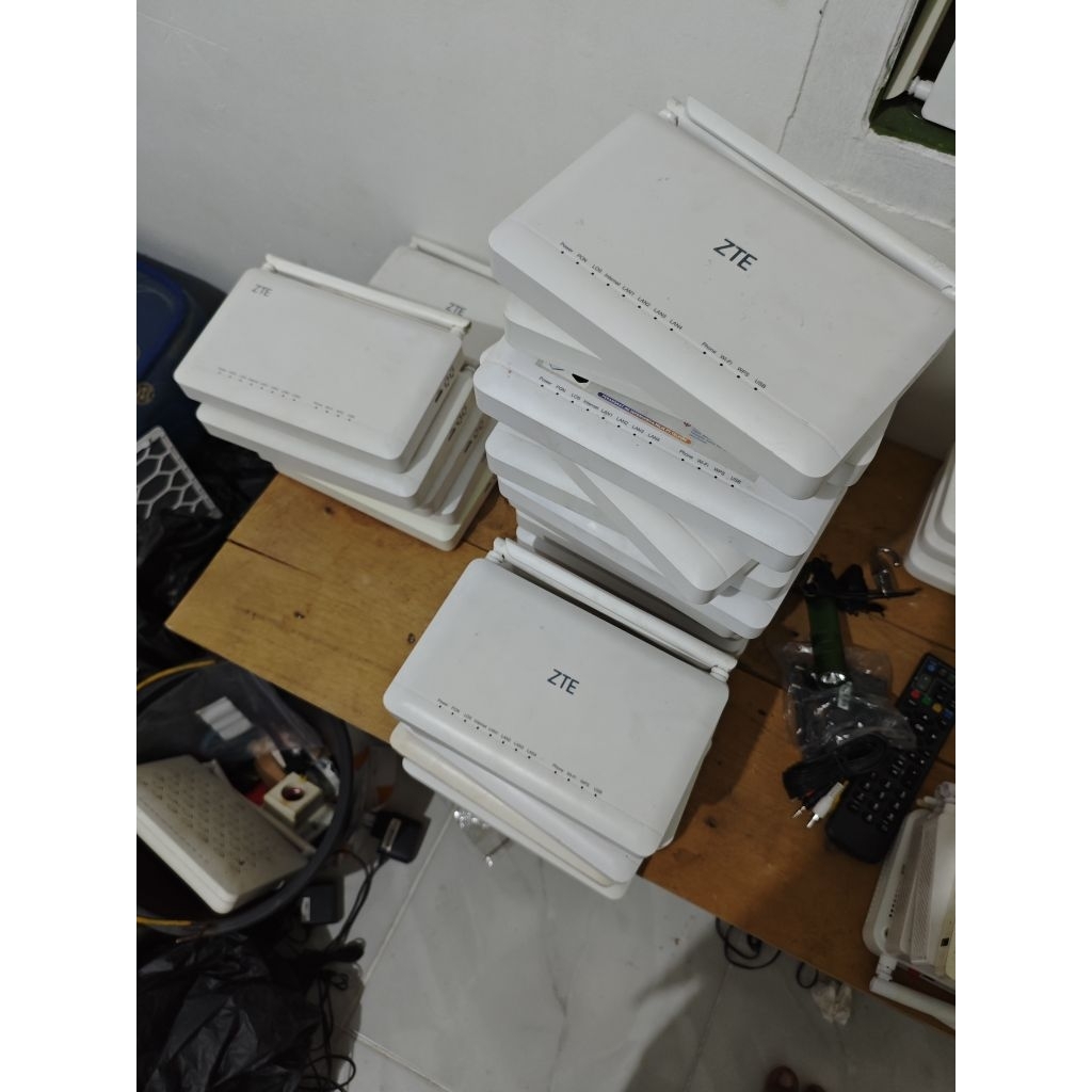 Jual ZTE F670L Port Biru GPON + Adaptor | Shopee Indonesia