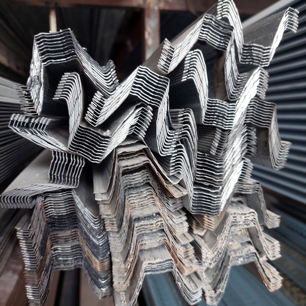 Jual [LBP] - Reng Baja Ringan 0.45 Full || Reng Baja Ringan Untuk ...