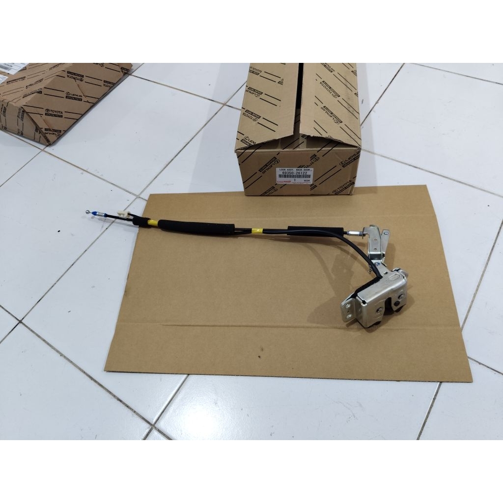 Jual door lock pintu bagasi belakang toyota hiace commuter ori 69350 ...