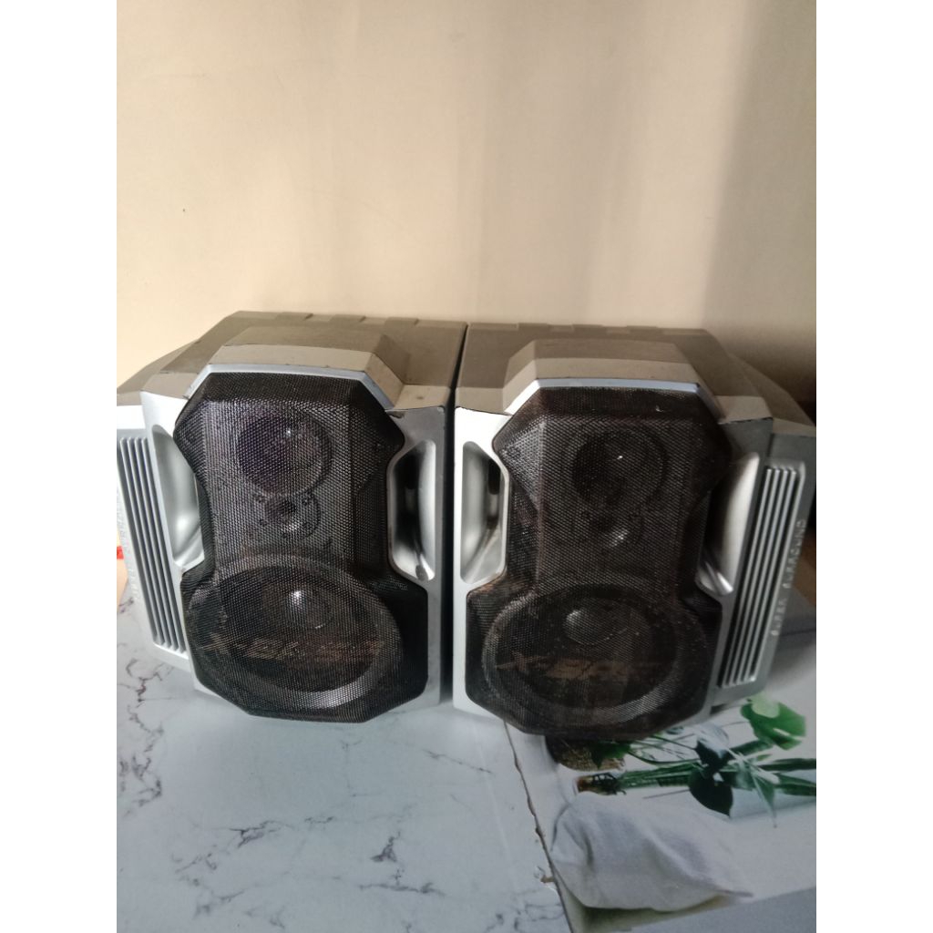 Jual Speaker pasif SHARP SIMBA X- BASS 4,5INC 2way second | Shopee ...