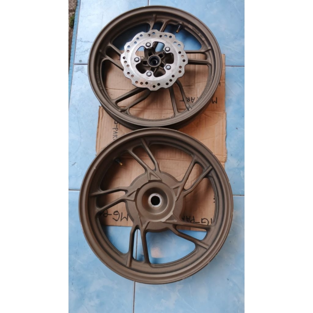 Jual velek original depan belakang Vario LED new brown coklat, velek ...