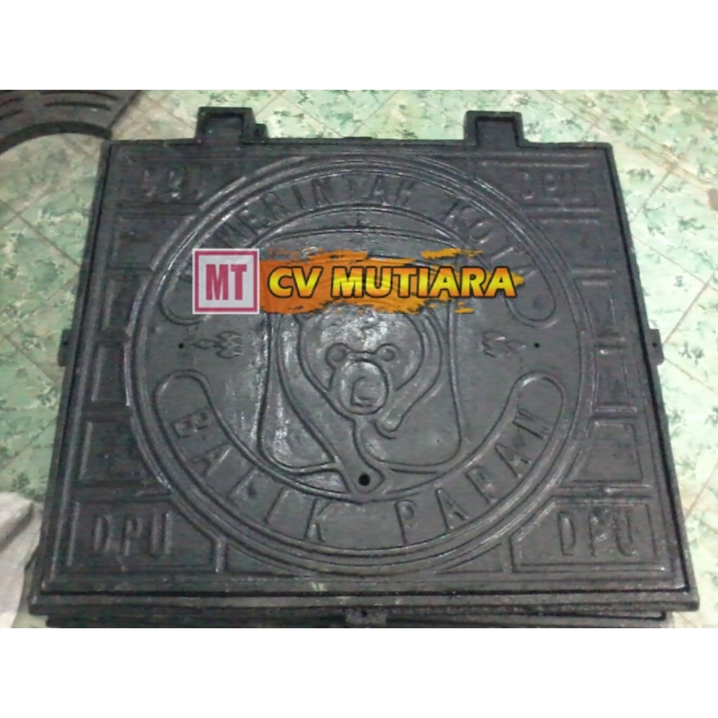 Jual Manhole cover kotak 84 x 72cm mediumduty logo BERUANG MADU PEMKOT ...