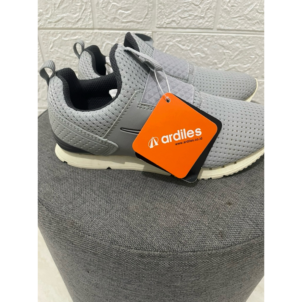 Jual Sepatu Anak Unisex Ardiles Warna Abu Muda Sz 33 | Shopee Indonesia