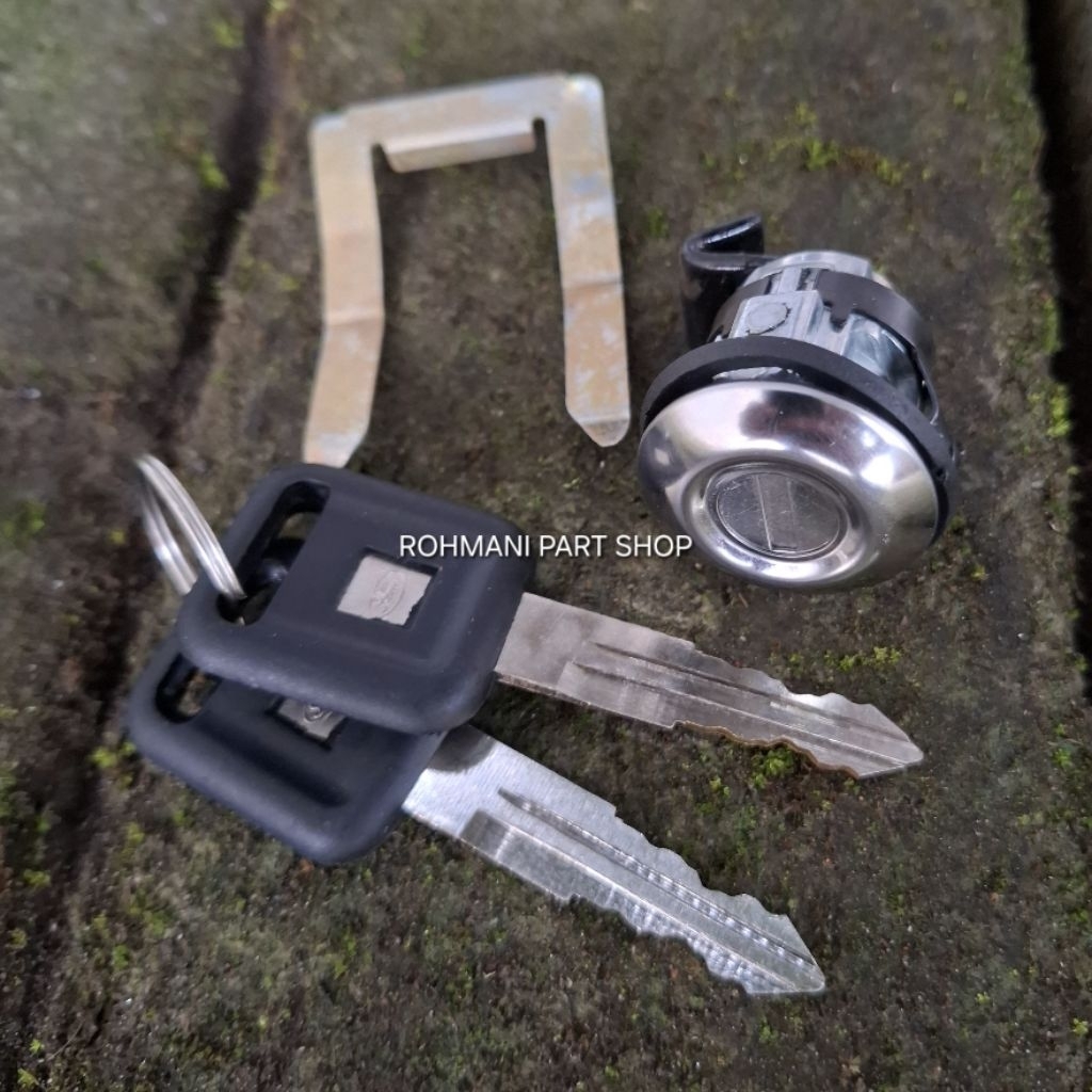 Jual KUNCI TANGKI/KUNCI TUTUP TANGKI SOLAR PANTHER (Best Quality ...