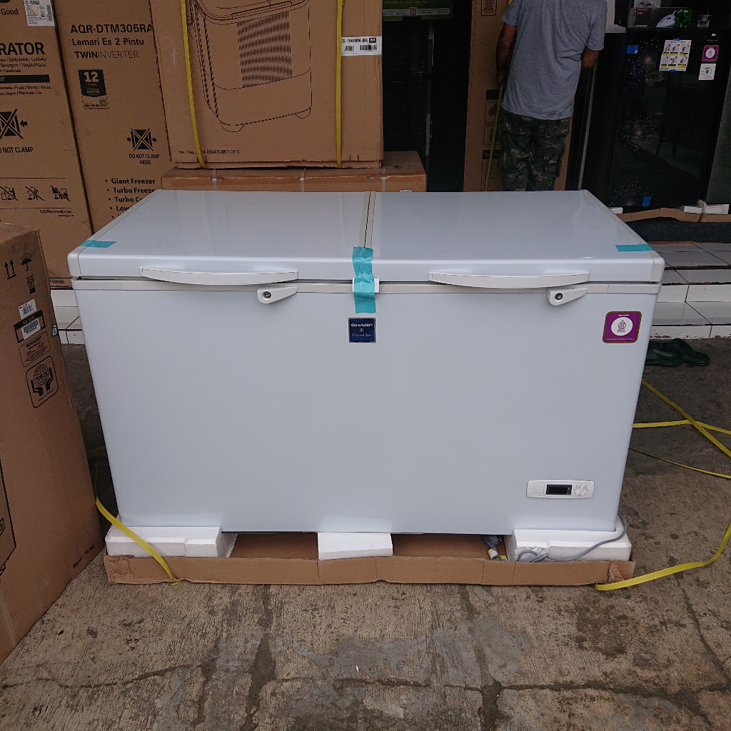 Jual Sharp Chest Freezer FRV 450/ Freezer Box 450 Liter | Shopee Indonesia