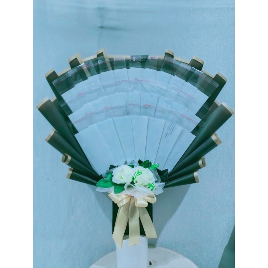 Jual Buket Kosongan Uang Isi 25 Lembar Bunga Hias Mawar Artificial ...