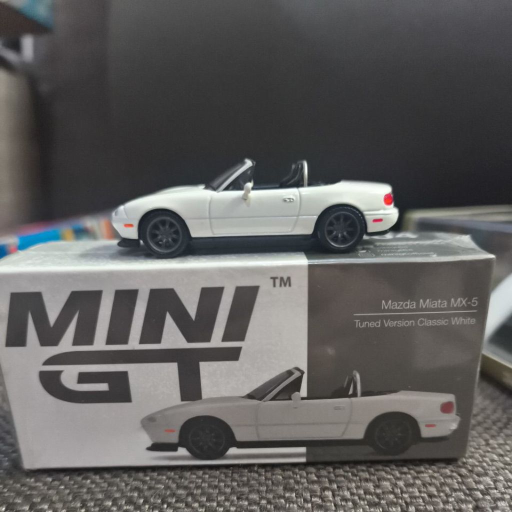 Jual MINI GT MAZDA MIATA MX5 Tuned Version classic white | Shopee Indonesia
