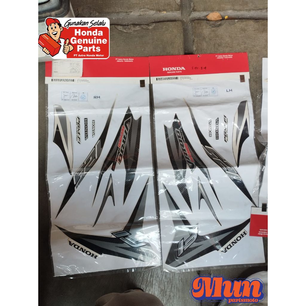Jual STRIPING VARIO KZR 125 PUTIH | Shopee Indonesia